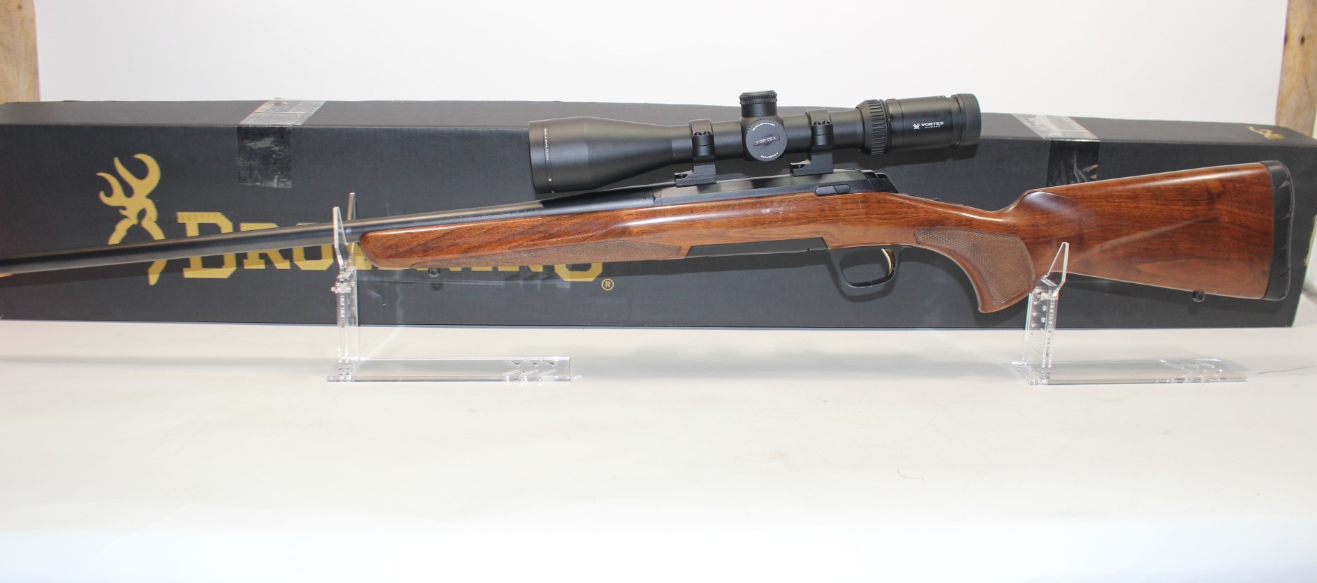 BROWNING XBOLT HUNTER 300 WSM THREADED 23" BARREL VORTEX VIPER SCOPE W ...